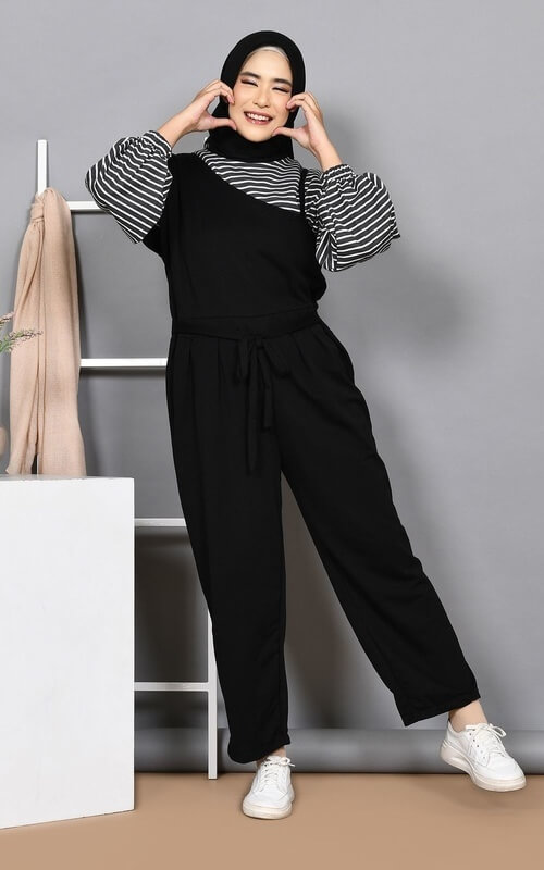 7 Inspirasi OOTD Jumpsuit Hijab Kekinian – HIJUP Magazine