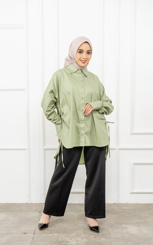 7 Rekomendasi Kemeja Oversize Polos Hijab – HIJUP Magazine