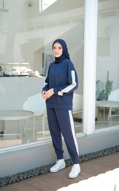 6 Inspirasi Outfit CFD Wanita Hijab, Simple & Modis! – HIJUP Magazine